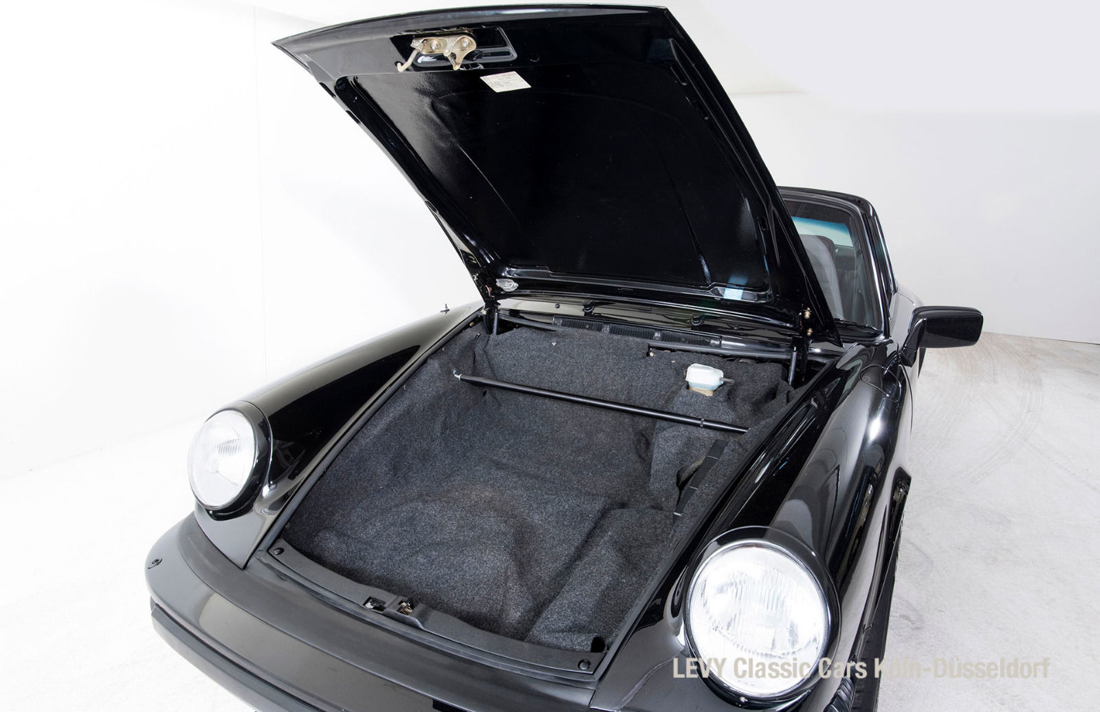 CC60339-13 - Levy Classic Cars