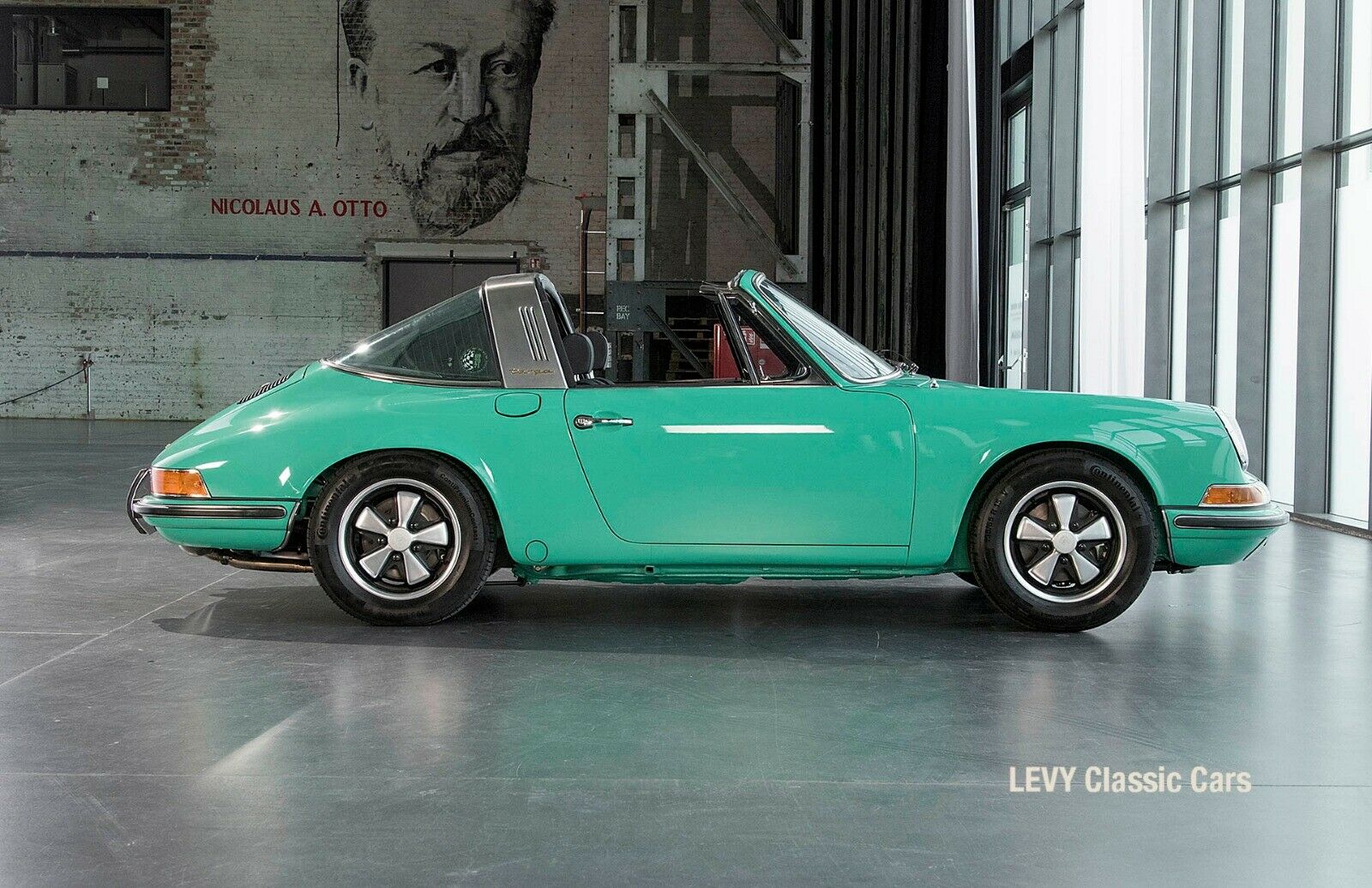 CC10746-1 - Levy Classic Cars