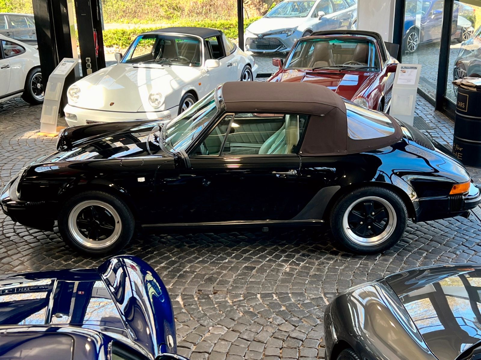 CC159566-15 - Levy Classic Cars